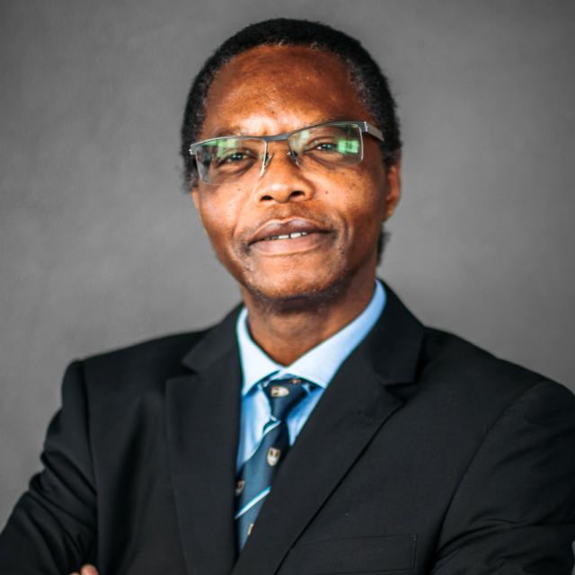 Professor Alphose Zingoni | Klaus-Jürgen Bathe Leadership Scholarships